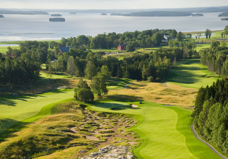 Bro Hof Slott Castle Course | RTJ2 Design | Sweden